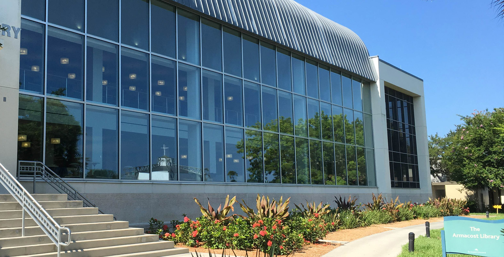 Library | Eckerd College in Florida