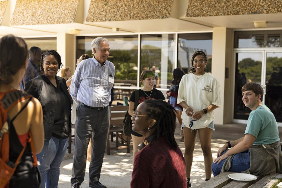 Eckerd College’s First-Generation Initiative and Club help students ...