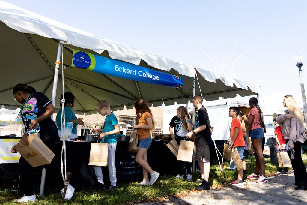 Eckerd College Mobile MakerSpace makes appearance at St. Pete Science ...